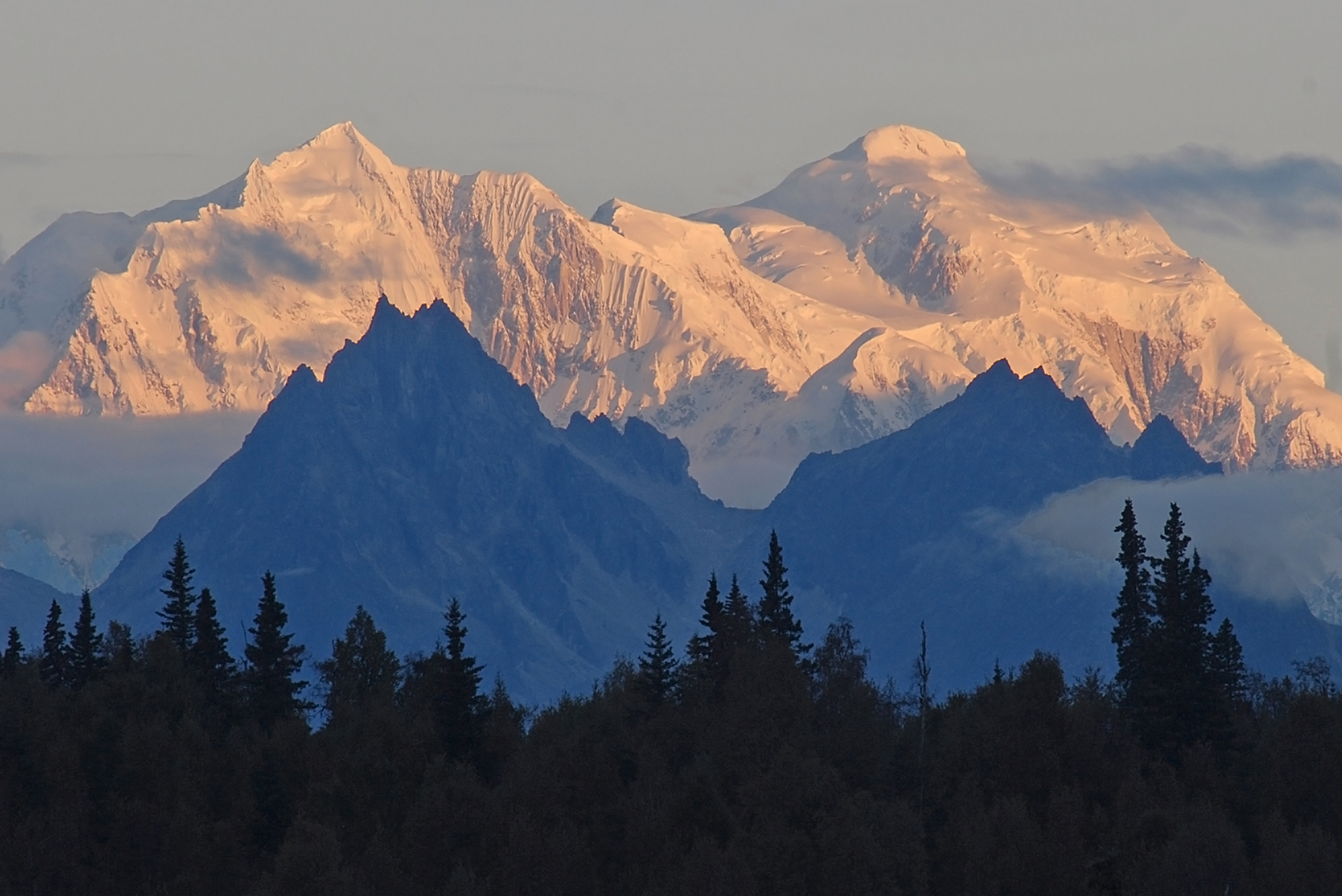 Alaska Range - The Dawn is Breaking | Shutterbug